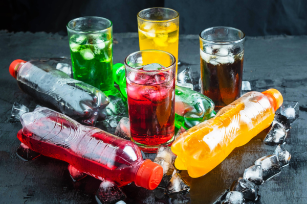 Comprendiendo las bebidas azucaradas y su consumo - Tu Clinica Hispana